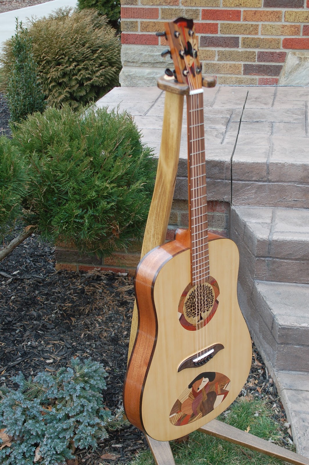 TotalRojo Guitars: The Geisha