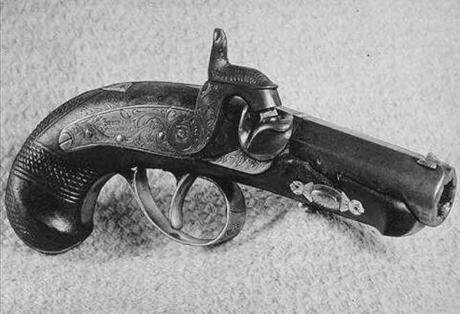 John WIlkes Booth's .44 Derringer used to assassinate President Lincoln ...