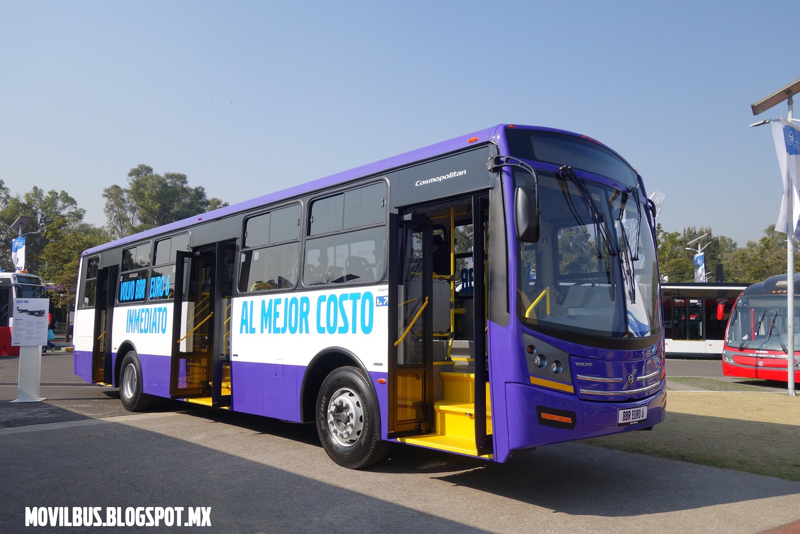 VOLVO B8R/AYCO COSMOPOLITAN.
