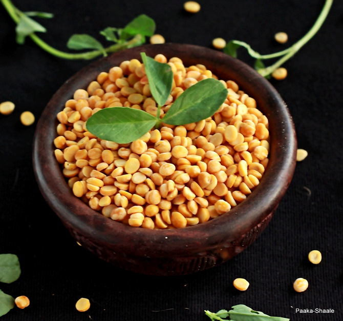 Paaka-Shaale: Menthya Matvadi palya- Fenugreek and bengal gram stir fry