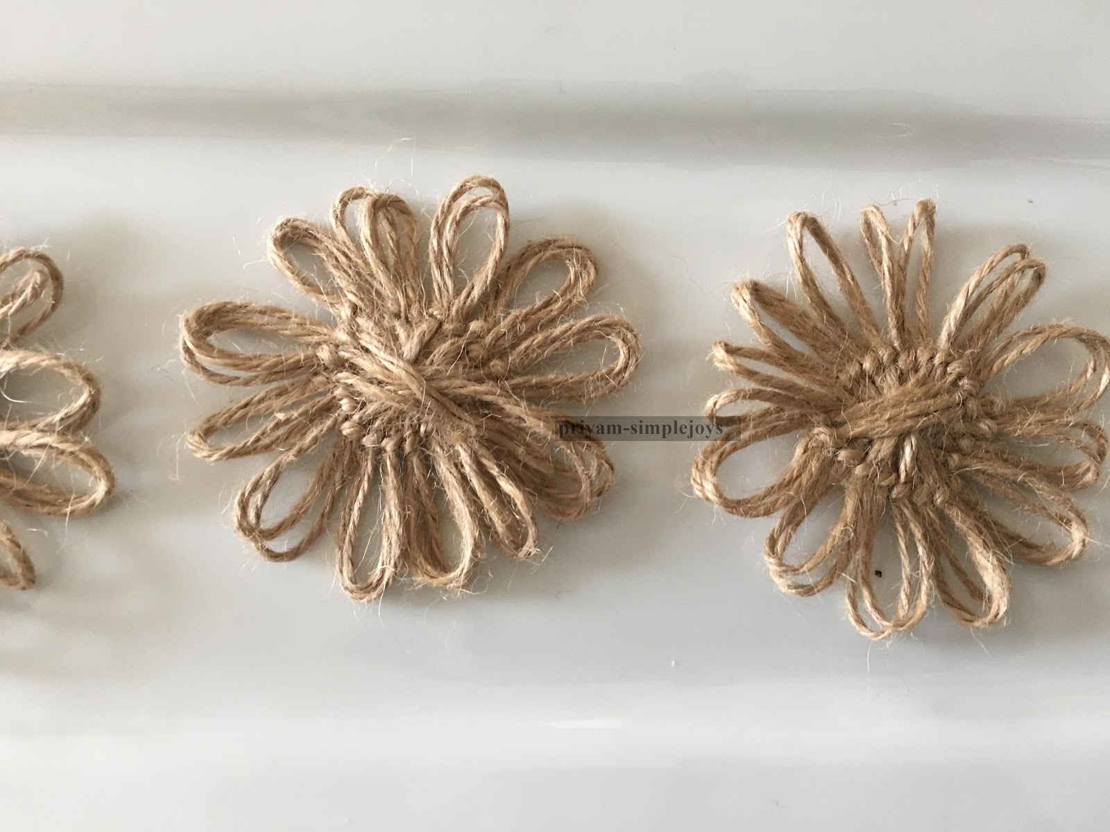 SimpleJoys: Twine Flowers