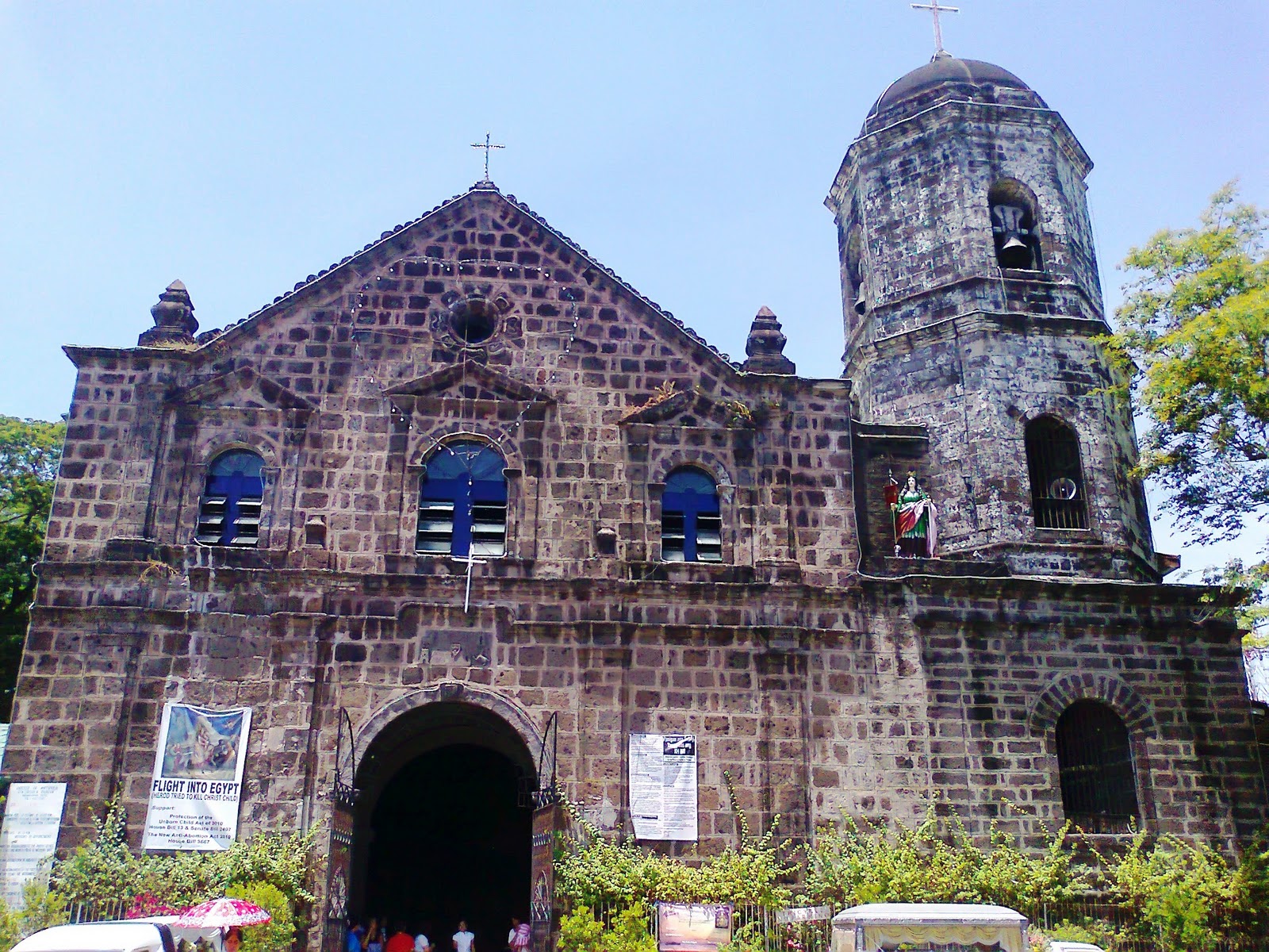 Ben Goes Where: Visita Iglesia in Rizal