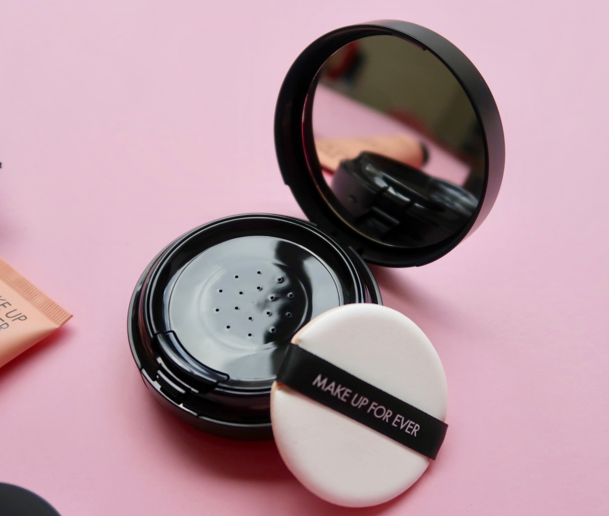 Make Up For Ever Light Velvet Lumi-Mat Cushion Y315: Light and long ... Make Up For Ever Light Velvet Lumi-Mat Cushion Y315: Light and long ...