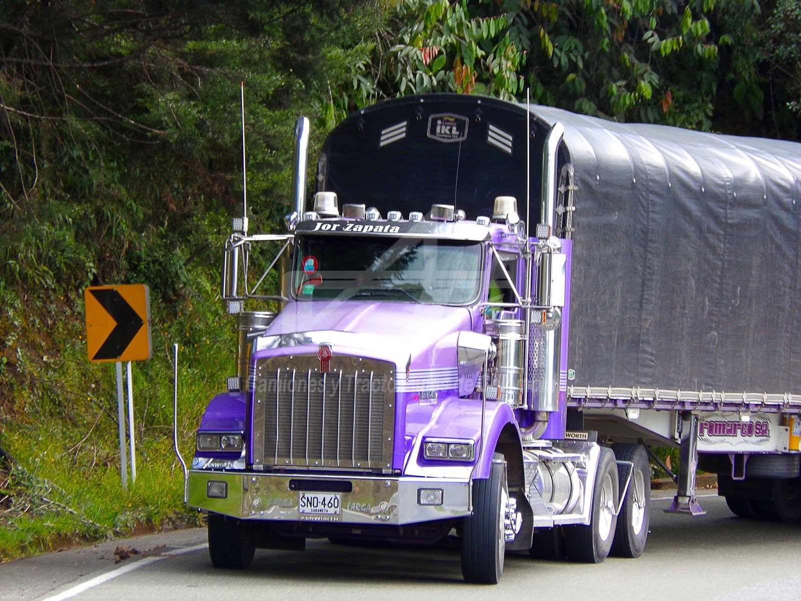 Mulas ~ CTMC. Camiones y TractoMulas de Colombia