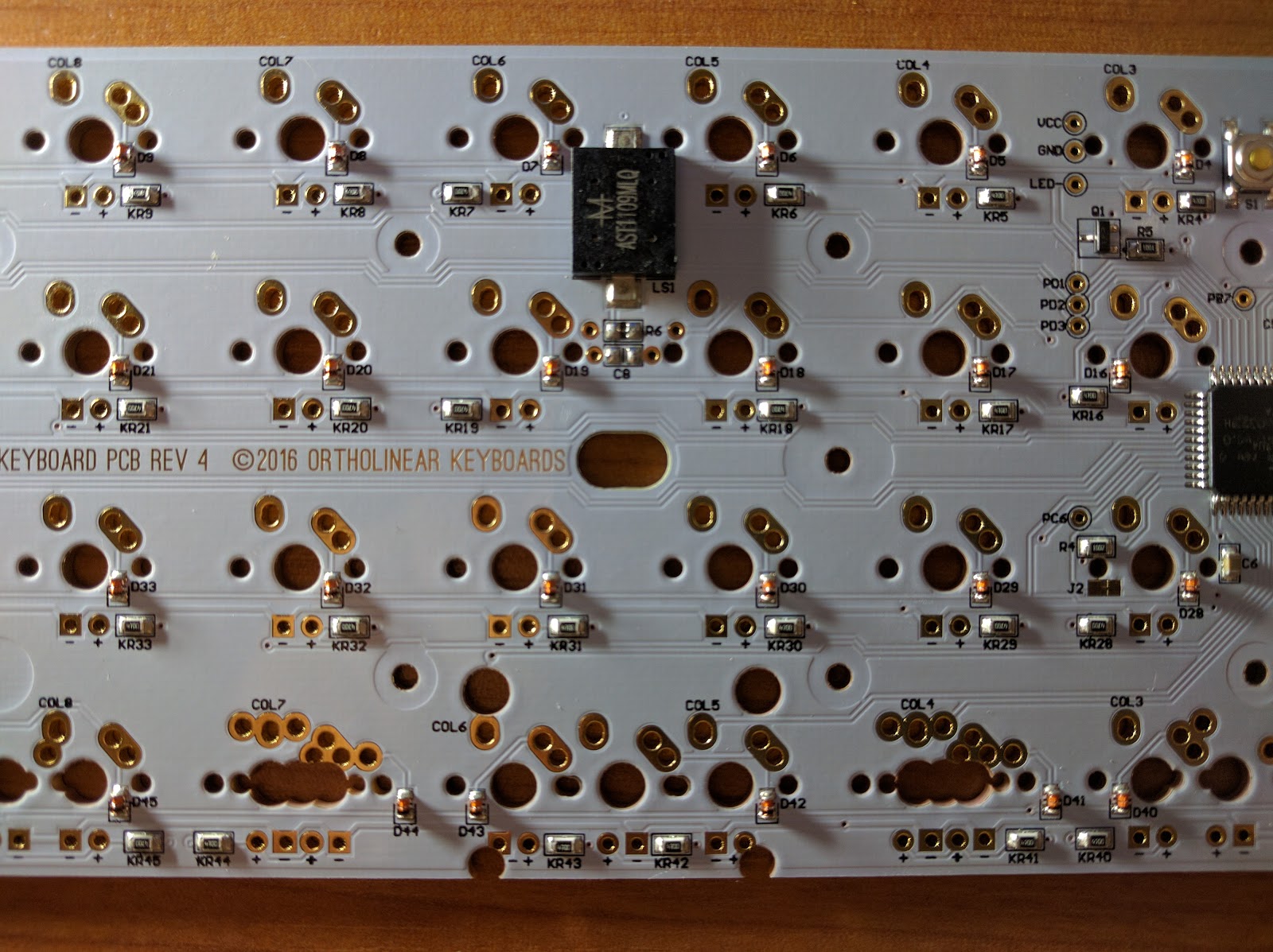 40% Keyboards: The Planck Keyboard PCB Rev 4