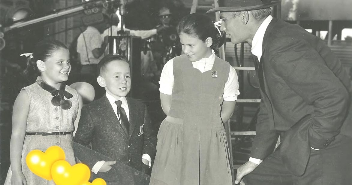 Jeff Chandler: Tim Hovey Meets Jeff Chandler and Daughters On Set Toy ...