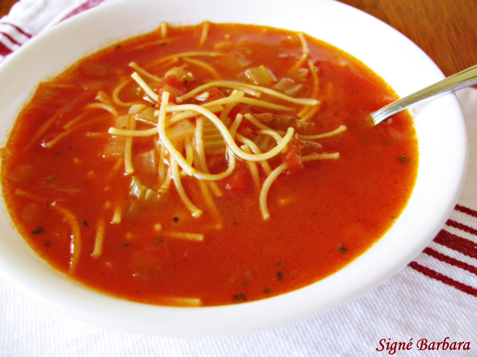 Signé Barbara: Soupe tomates vermicelles classique en un clin d'oeil