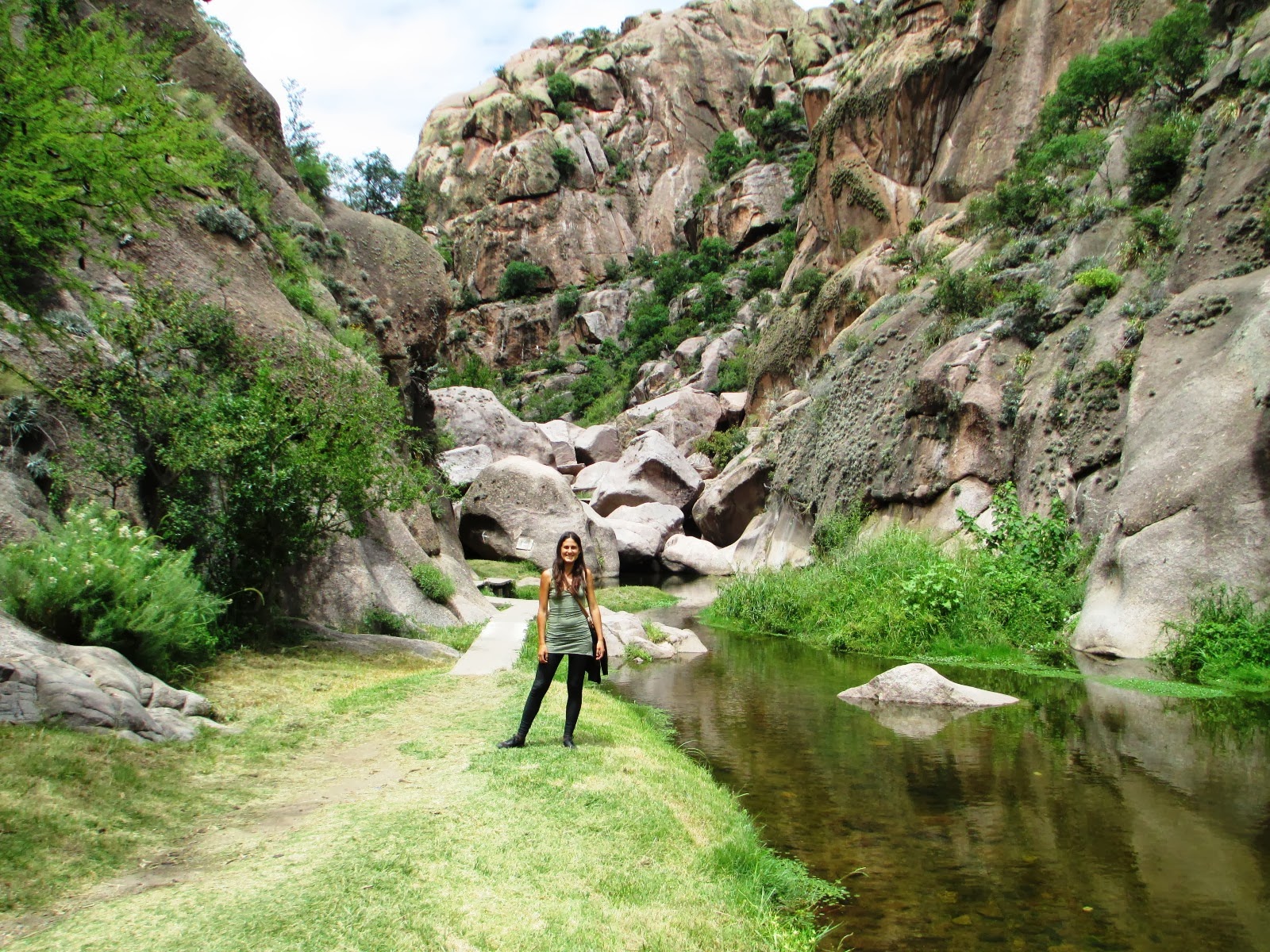 caminos por el mundo: El Zapato y el Paso del Indio, Capilla del Monte ...