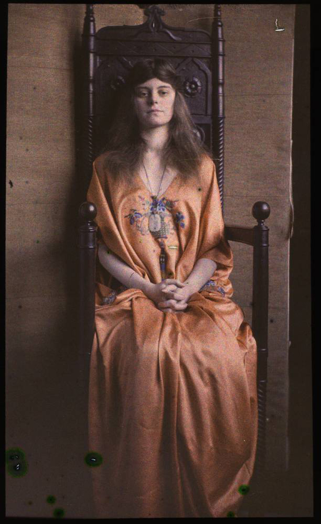 Vintage Fashion in Autochrome – Stunning Portraits of Women in Dresses ...