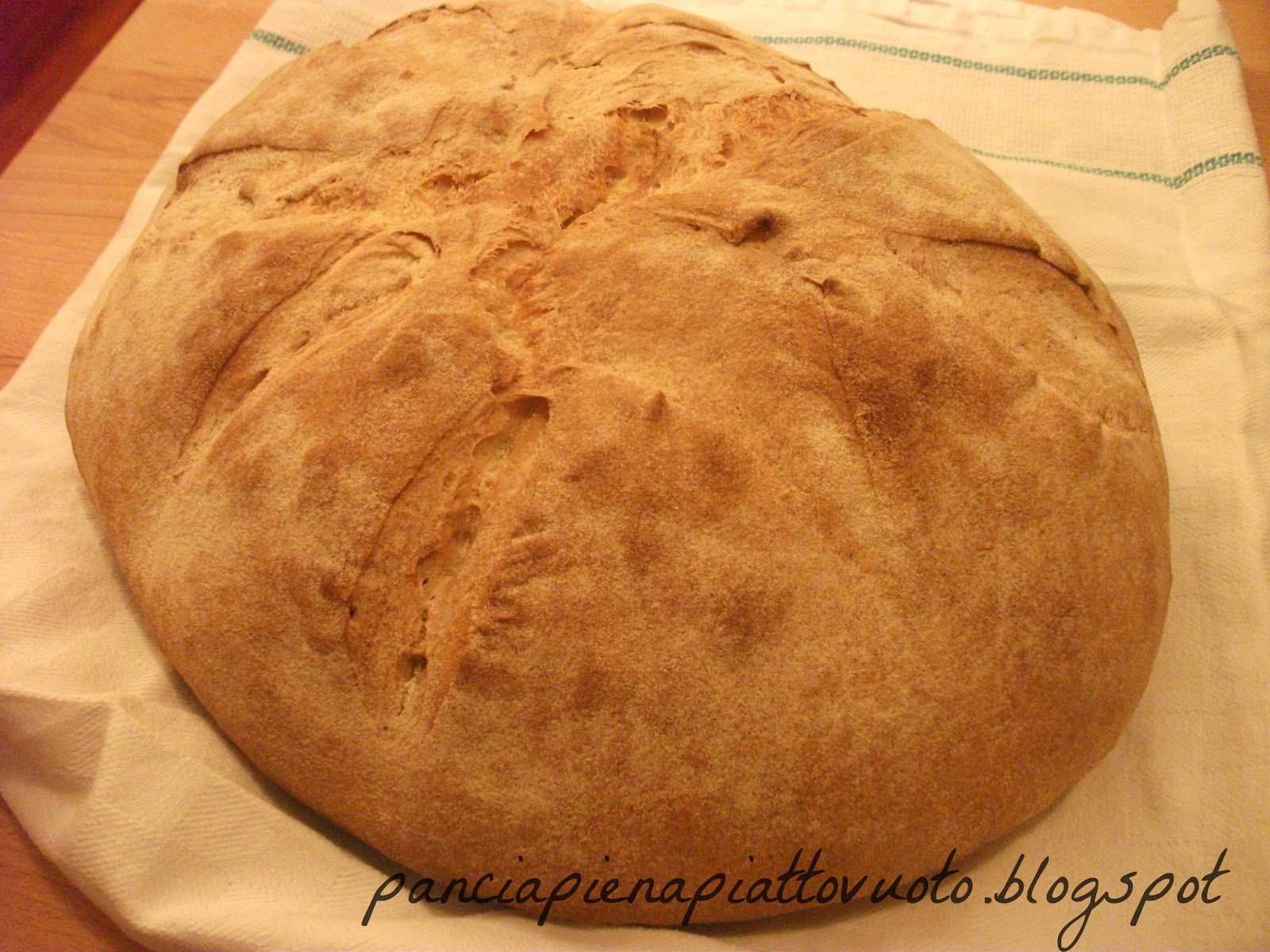 Pancia piena, piatto vuoto!: Pane di semola di grano duro