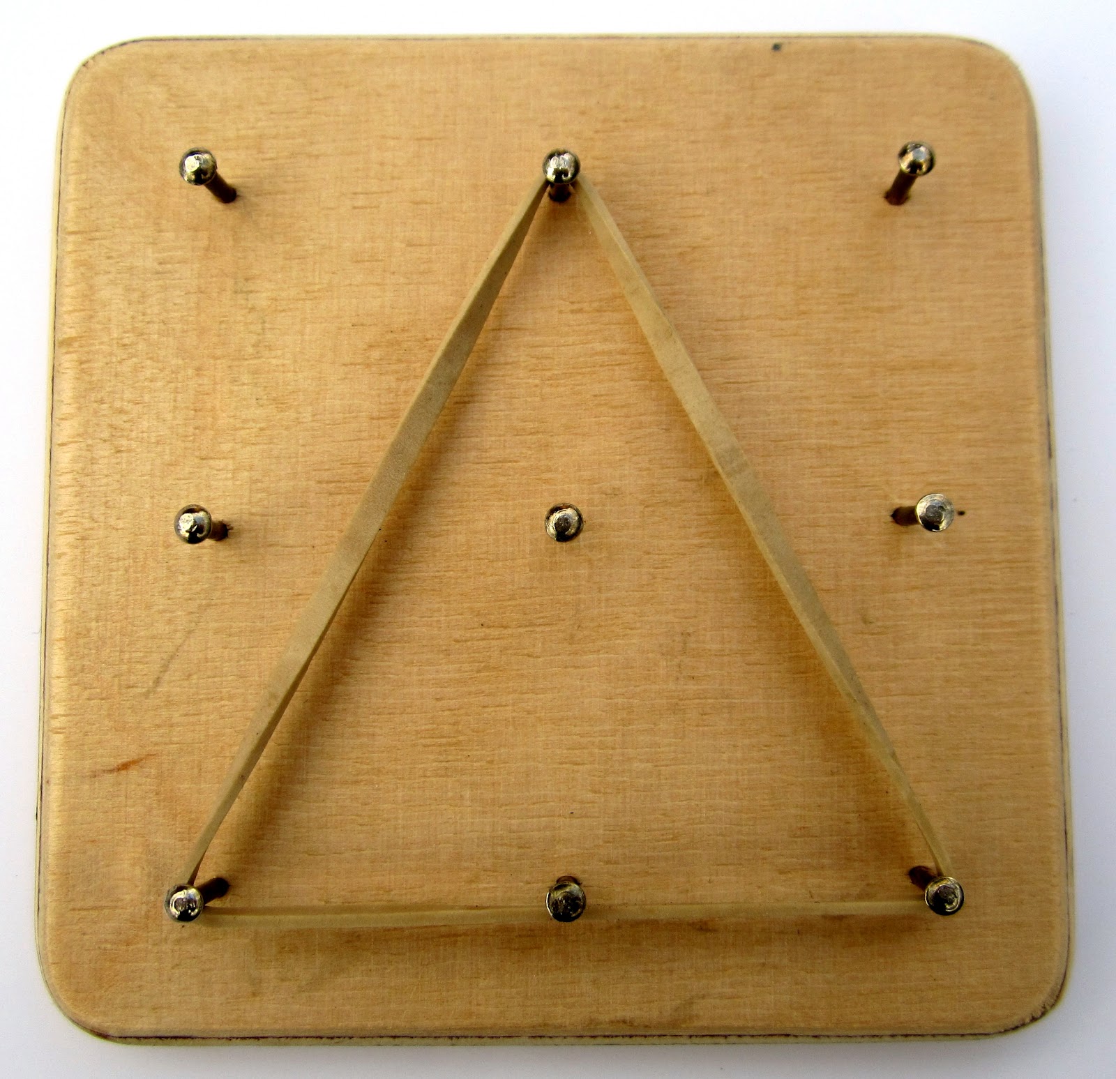 pinkmathematics: Geoboards