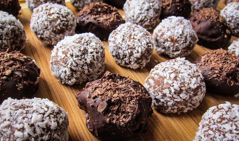 Tasty Mediterranean: Rum Chocolate Truffles (Bombici)