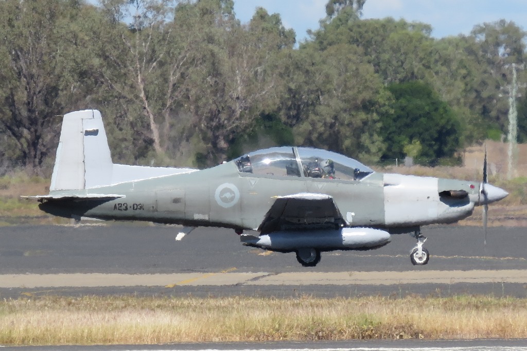 Central Queensland Plane Spotting: RAAF Pilatus PC-9/A's A23-022 & A23 ...