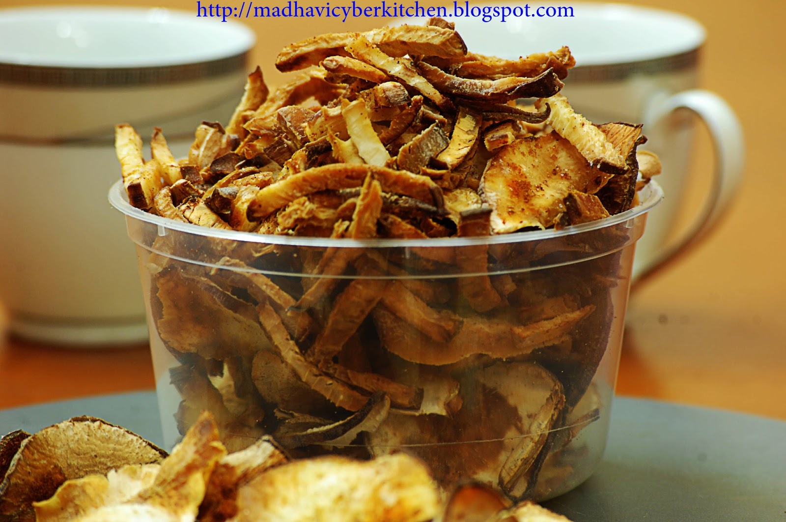 Madhavi's Cyber Kitchen: Tapioca Chips