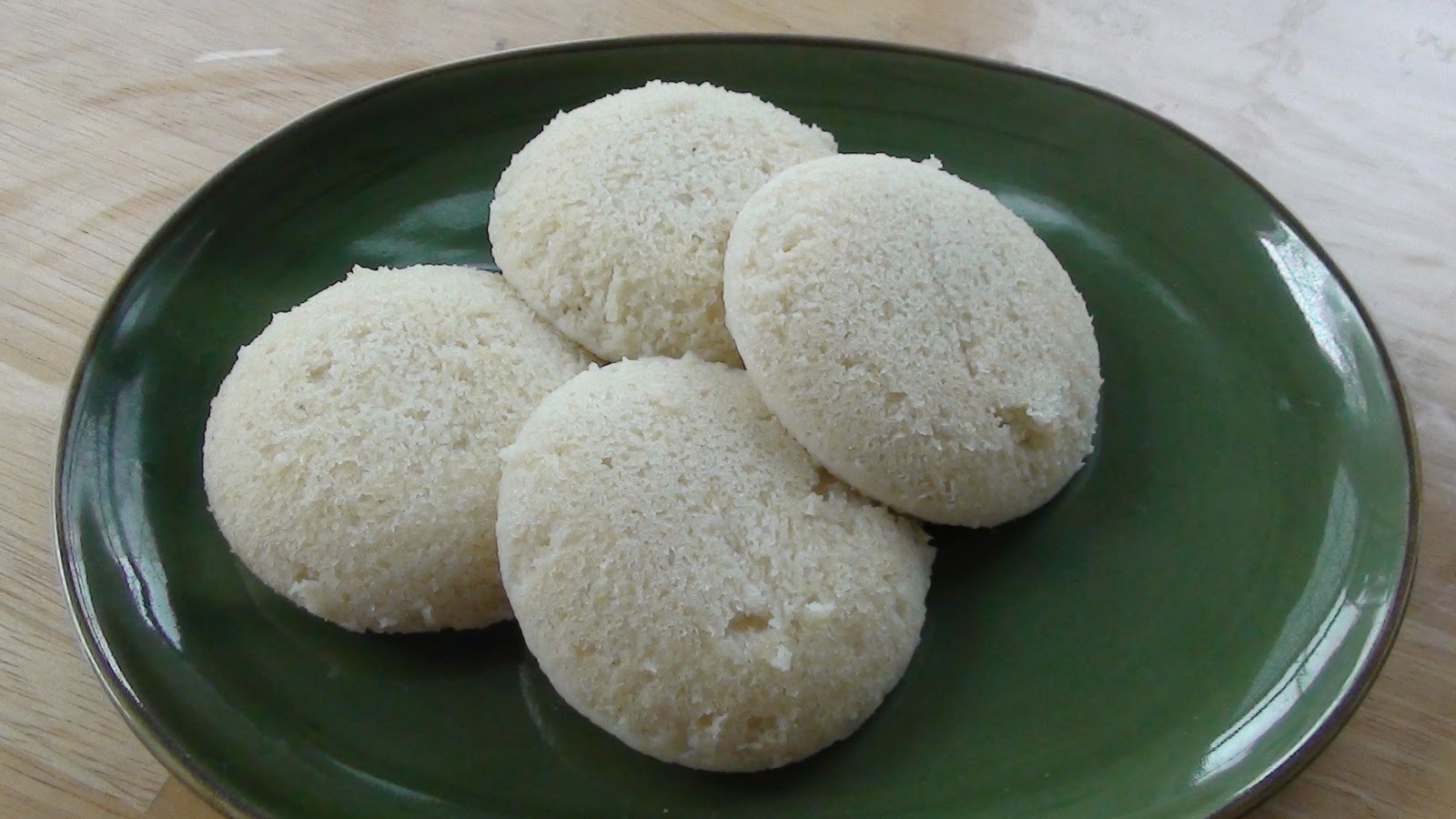 Masoor/Moong Dal Idli