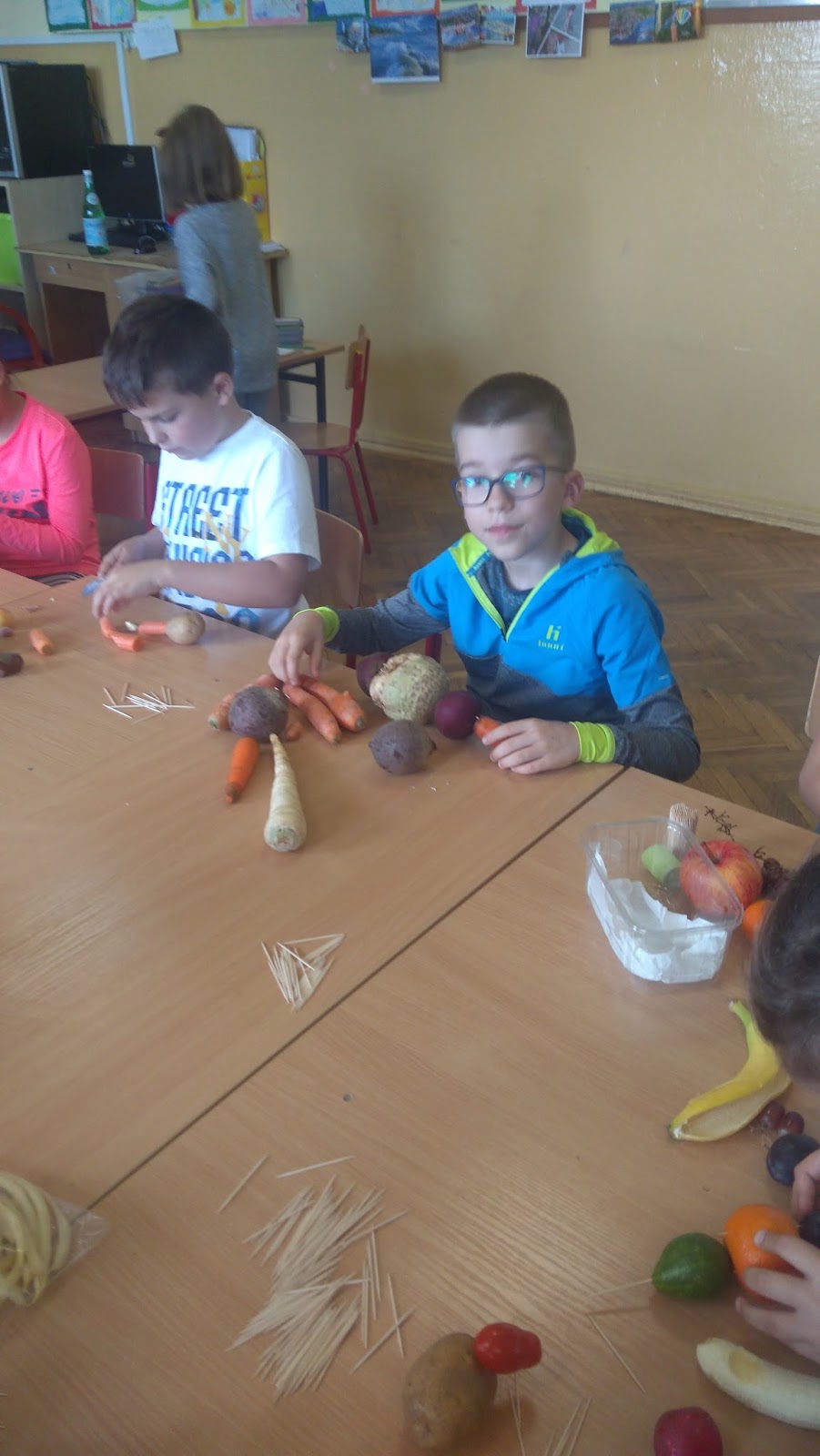 Na świetlicy: WARZYWNE STWORKI (III grupa świetlicowa)