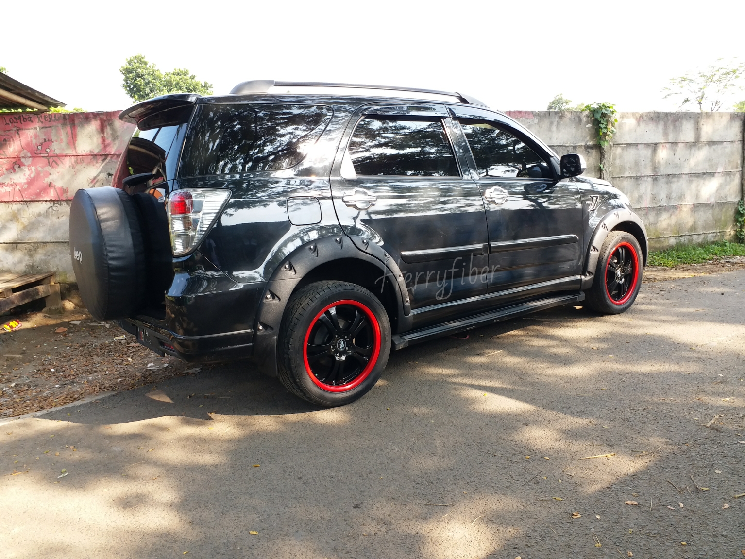 OVER FENDER RUSH/TERIOS