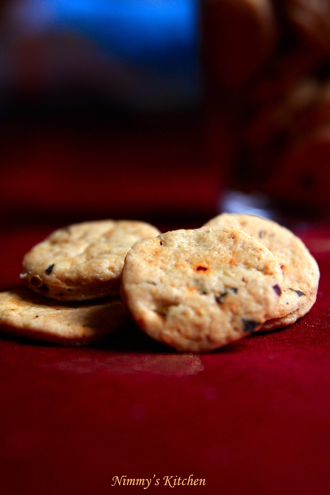 Nimmy's Kitchen: Spicy Biscuits