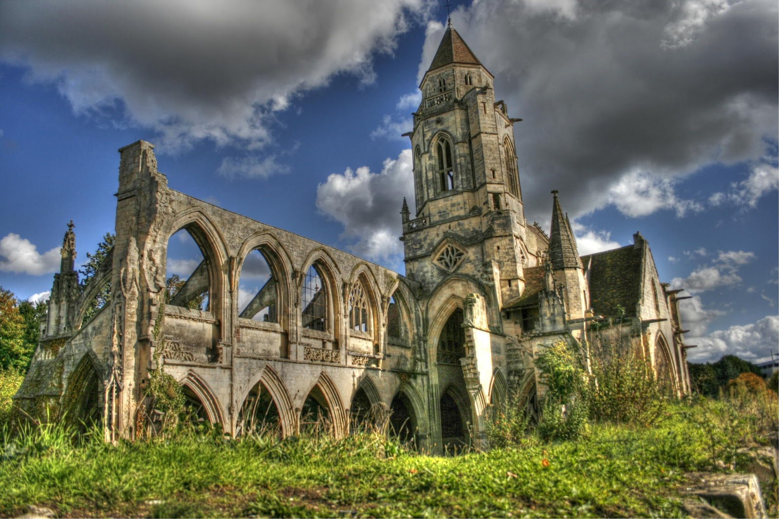 A famous spot in France, abandoned Church of Saint-Étienne-le-Vieux ...