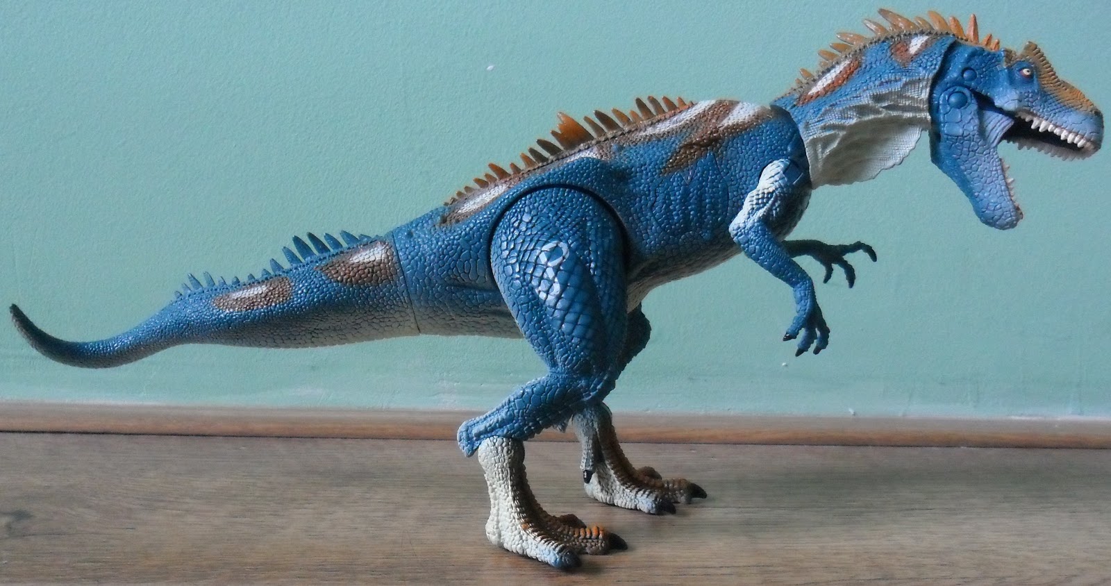 Paleo-Nerd: Allosaurus by Hasbro, Jurassic Park: Dino Showdown 2013