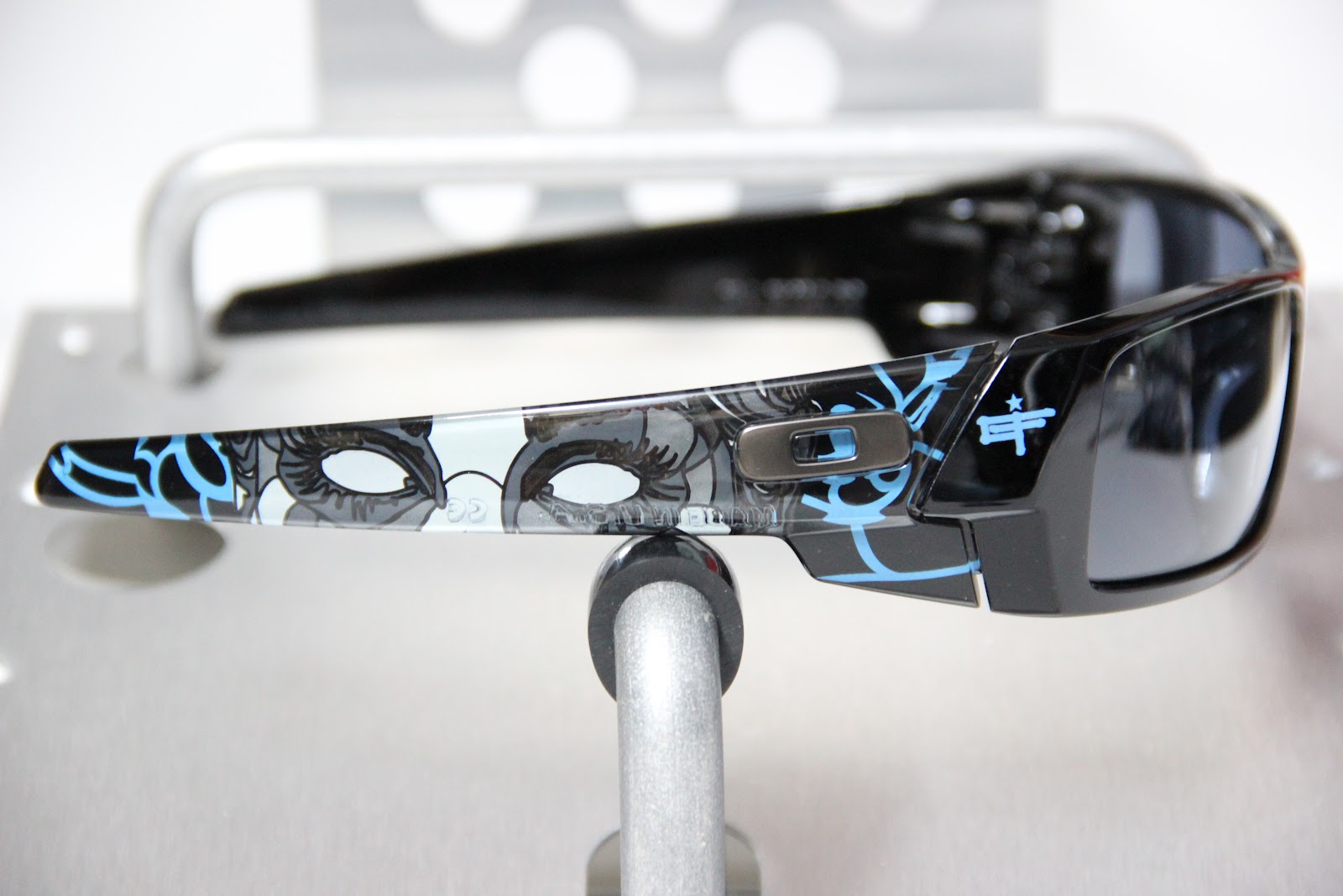 Skylerz Collection: Oakley Artist Series