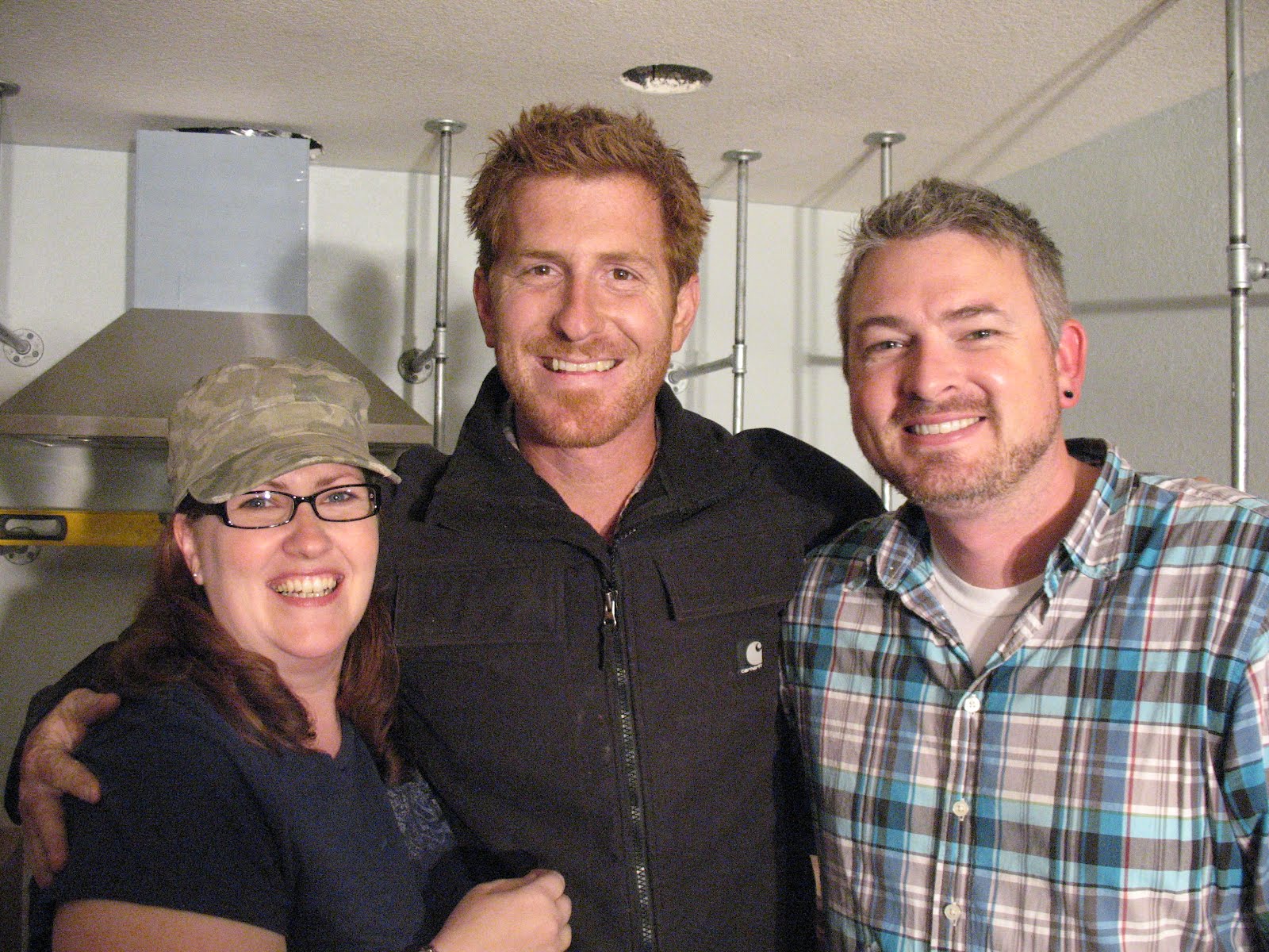 Meaningful Home Life: Kitchen Makeover - House Crasher Style!