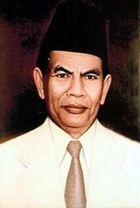 Biografi Singkat: Prof. Mr Muhammad Yamin (1903-1962) - Pancarona Sejarah