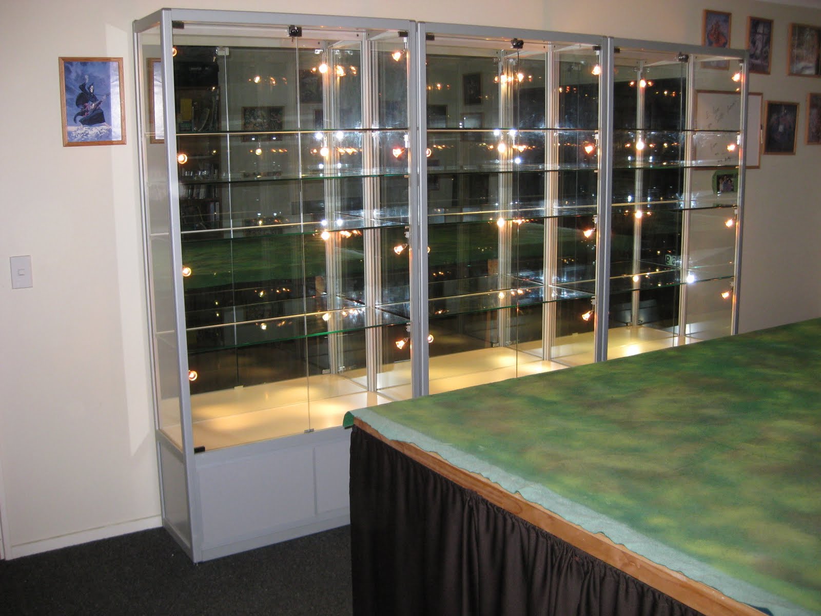 Scott's War-gaming: Display cabinets