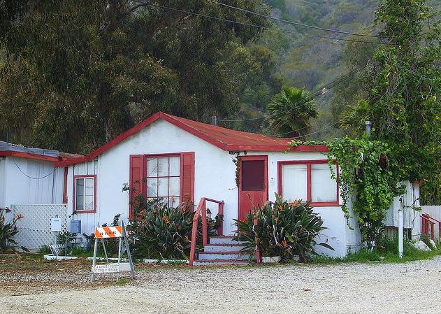 Vacation Barefoot Travel Blog: Topanga Ranch Motel in Malibu