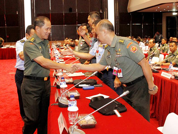 TNI Utamakan Alkomlek Buatan Industri Dalam Negeri | The Jakarta Forum