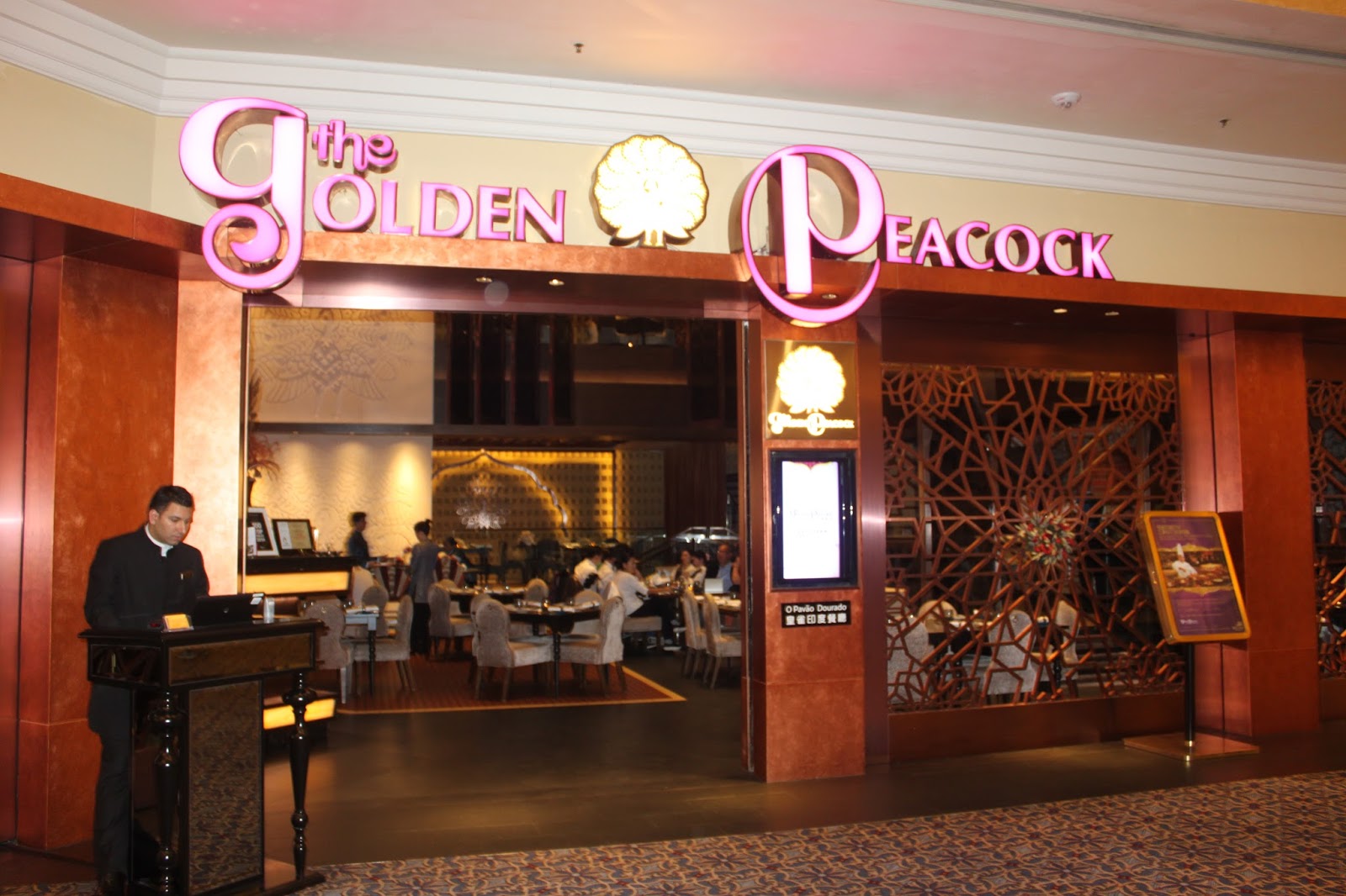 Kee Hua Chee Live!: THE GOLDEN PEACOCK AT THE VENETIAN HOTEL MACAU ...