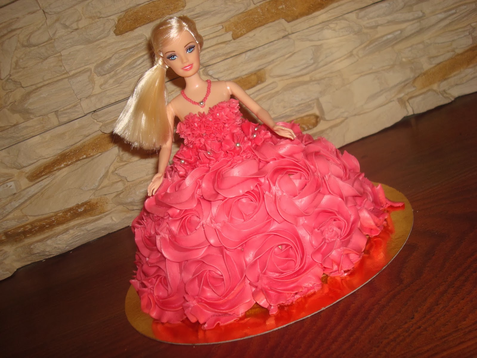 Kuchenne hity ... : Tort Barbie