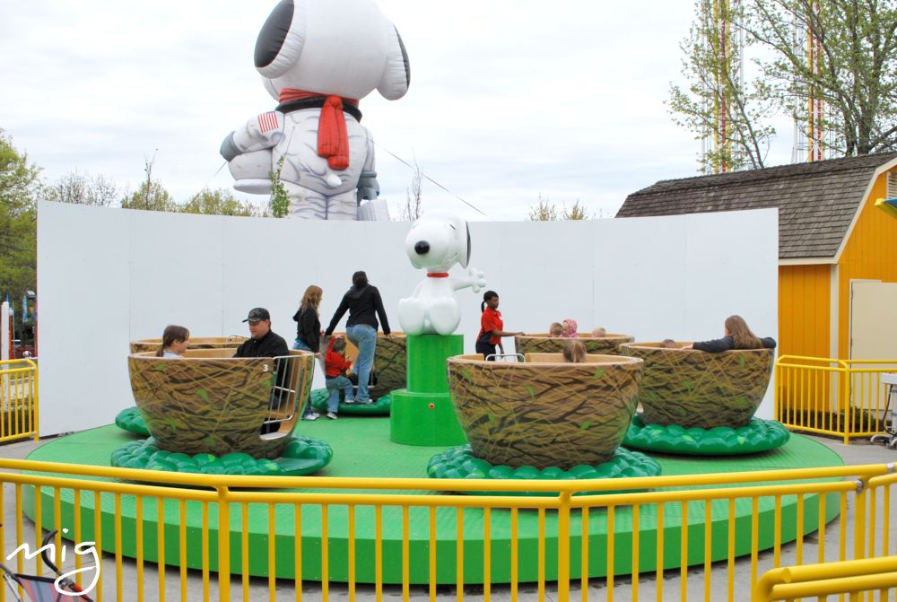 MidwestInfoGuide: Planet Snoopy Construction (WOF)