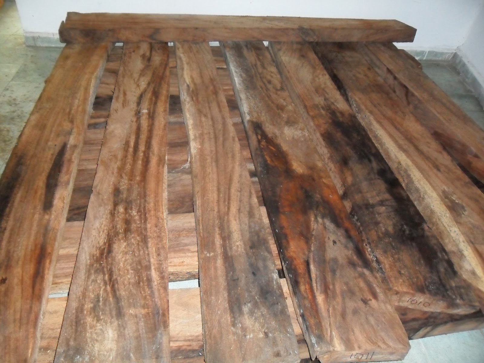 PAROTA: Madera de Parota, Tablones, Tablas, Ruedas Para Mesas