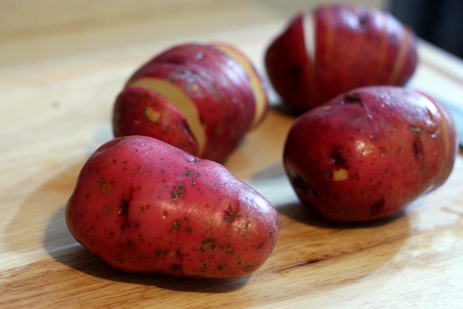 Confections from the Cody Kitchen: Fanned and Roasted Red Potatoes