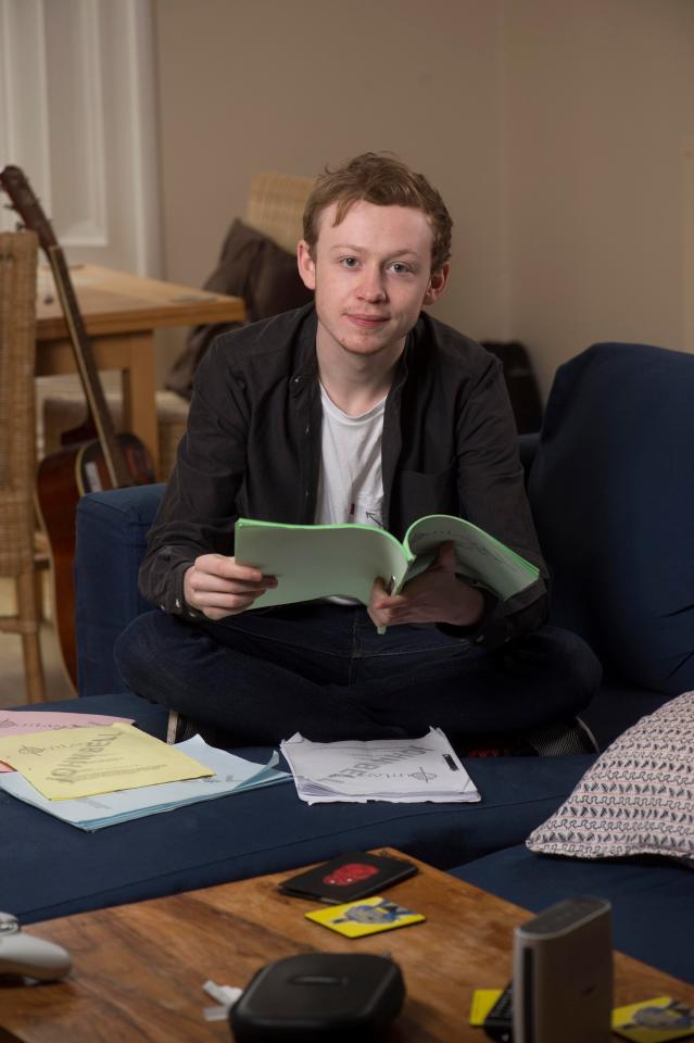 Entrevista a John Bell, Ian Jr en la tercera temporada de Outlander. - Blog