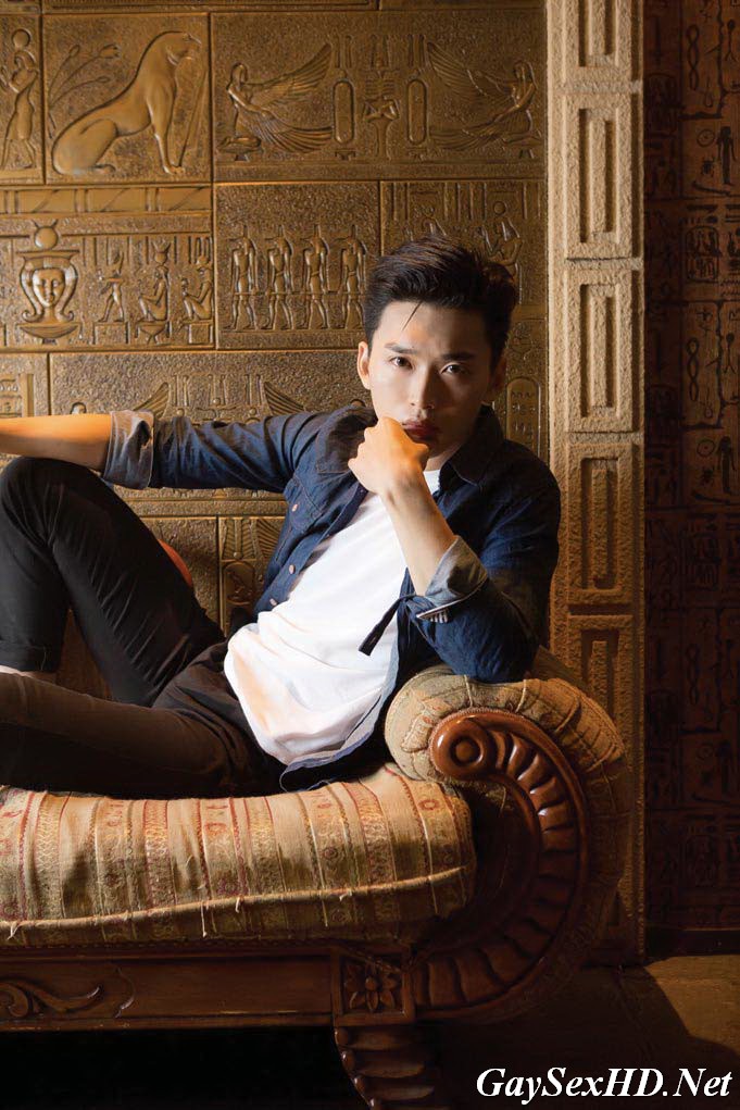 HOT MALE MODELS: Blue Photo Magazine No.1