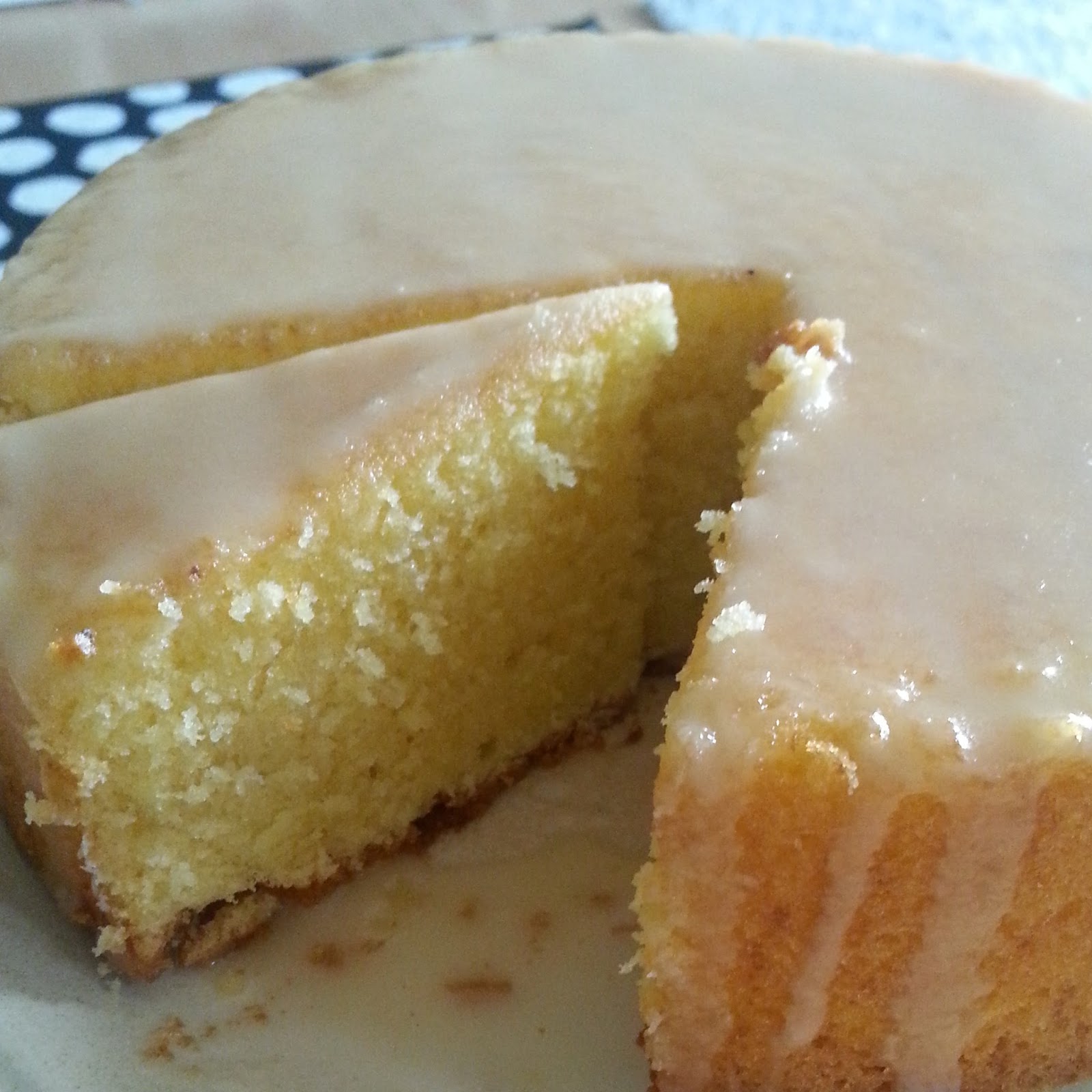 Food ~ Travel ~ Bebel: Recipe : Lemon Butter Cake