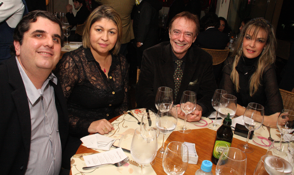 KELLY GUERREIRO BARRA RIO IN FOCUS: Aniversário de Helcio Hime