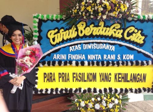 Model Karangan Bunga Wisuda Terbaik Dan Tercantik