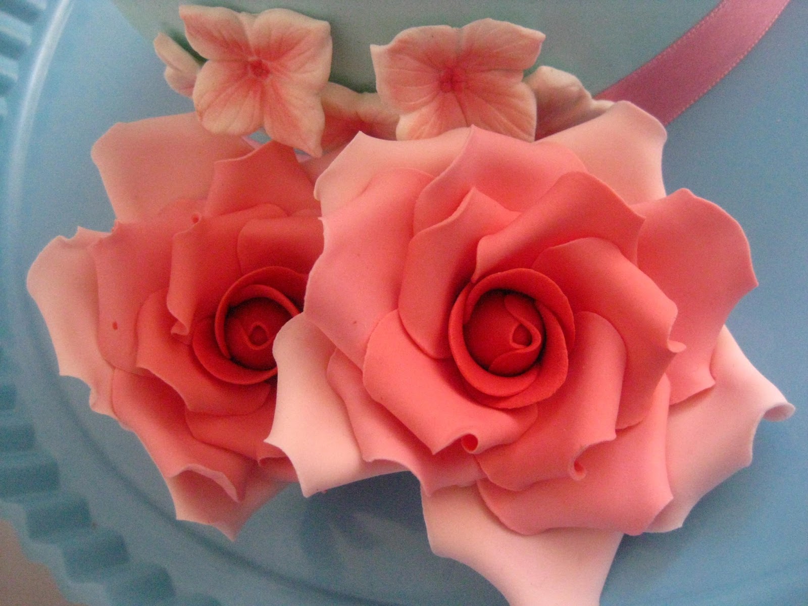 LADY PASTELES: TARTA CON ROSAS PARA LA MIA MAMMA Y RECETA DE BIZCOCHO ...