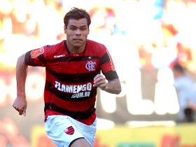 A Nação com amor: Flamengo rescinde contrato com Rodrigo Alvim