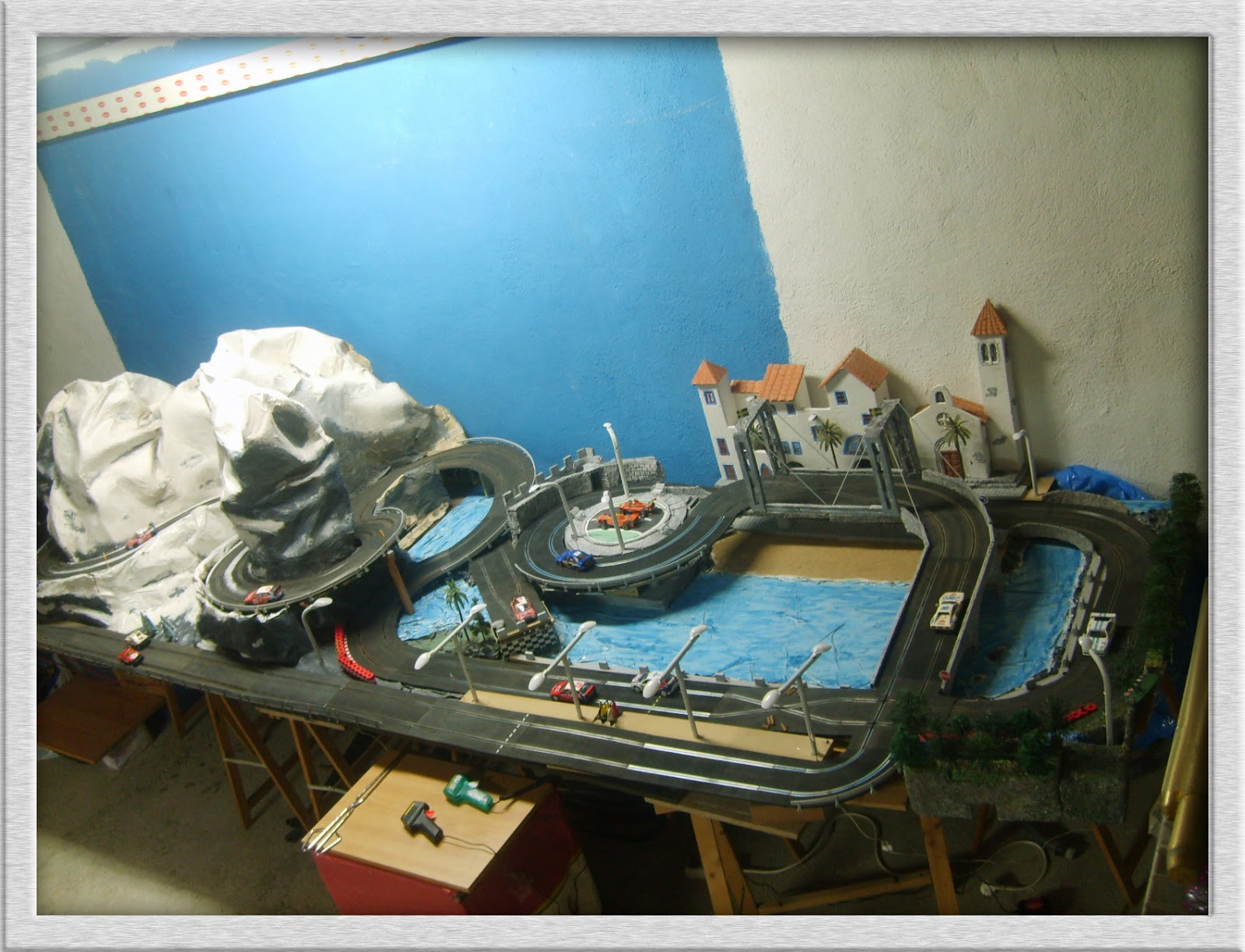 TUTORIALESDETODOFRANC: MAQUETA DE SCALESTRIC