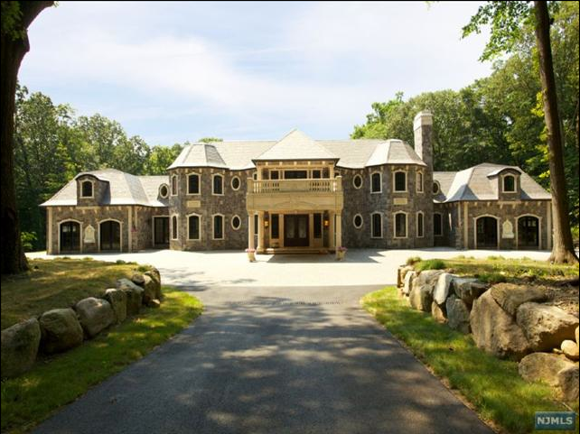 Mansions & More: Newly Built New Jersey Mega-Mansion
