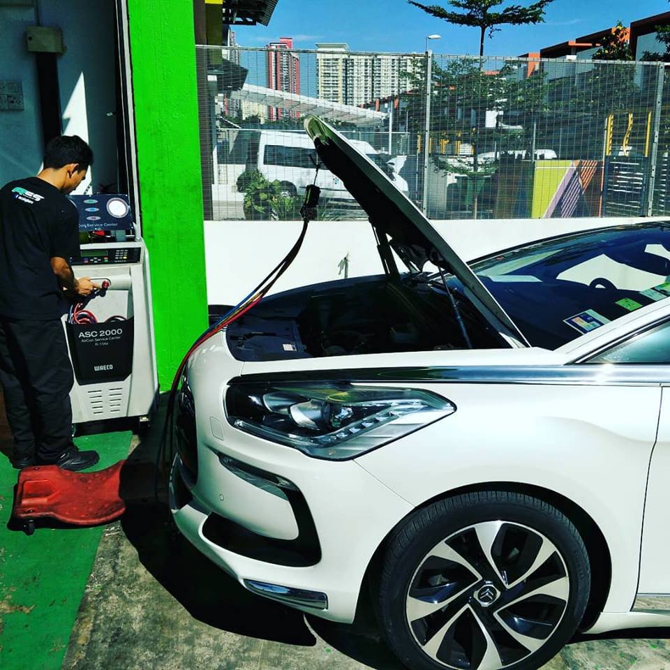 ACS CAR SERVICE: MINYAK ENJIN KERETA TERBAIK