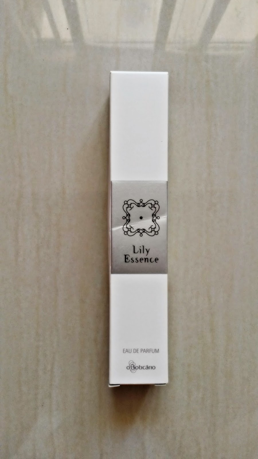 Glitter Rosa: Mini Perfume Lily Essence - O Boticário