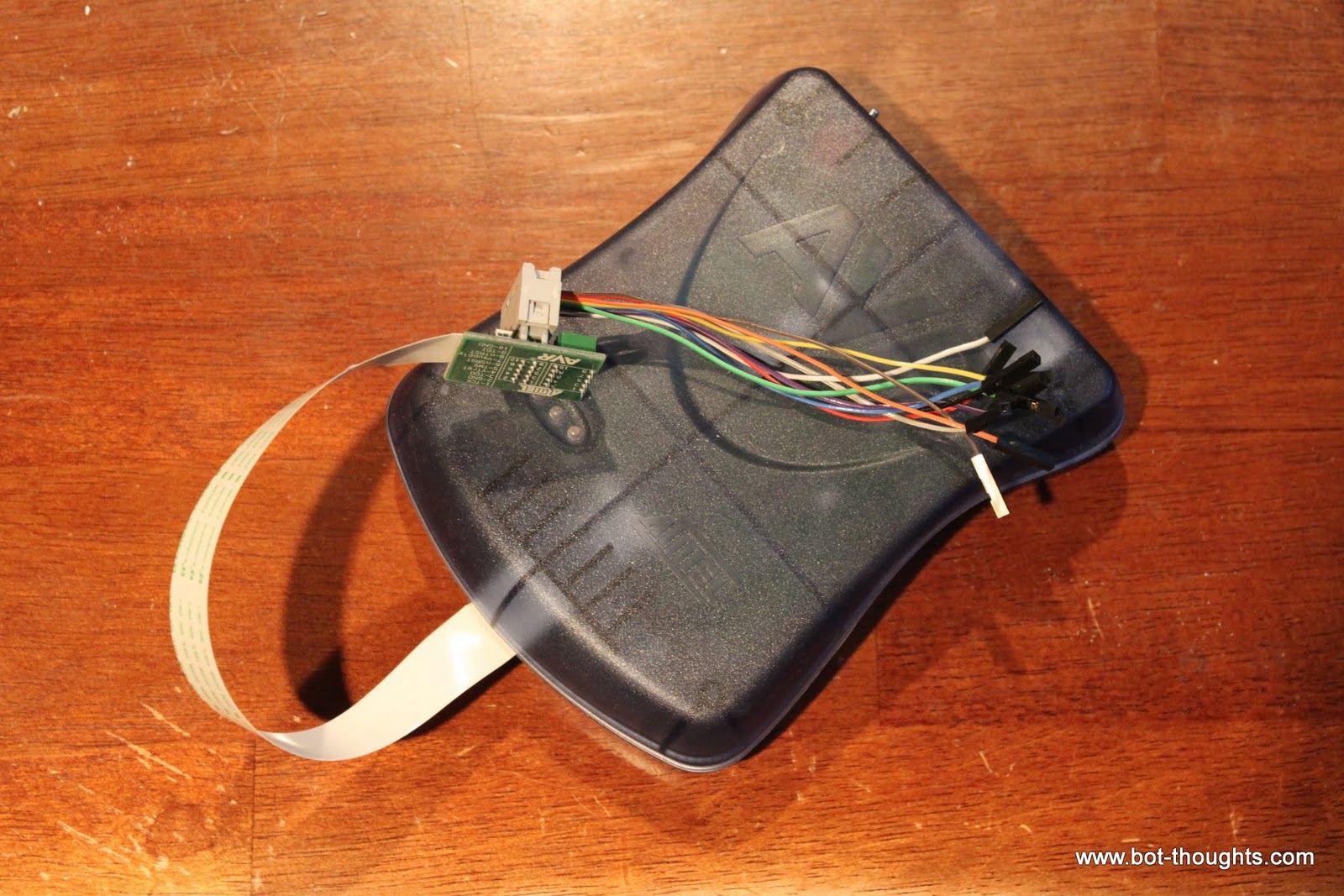 Bot Thoughts: Atmel AVR ISP pinout (AVRISP, JTAG ICE MkII)