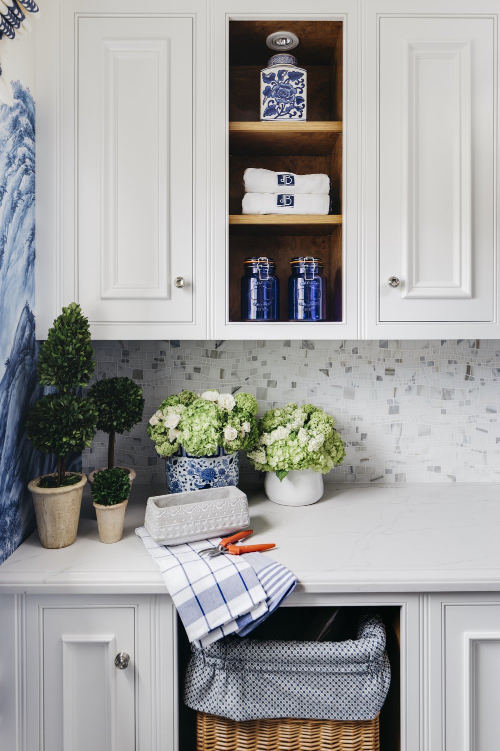 Decor Inspiration: The Most Beautiful Laundry Room Ever | Cool Chic ...