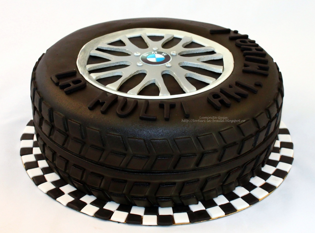 Parfum si culoare in bucataria mea. Torturi personalizate la Braila ...