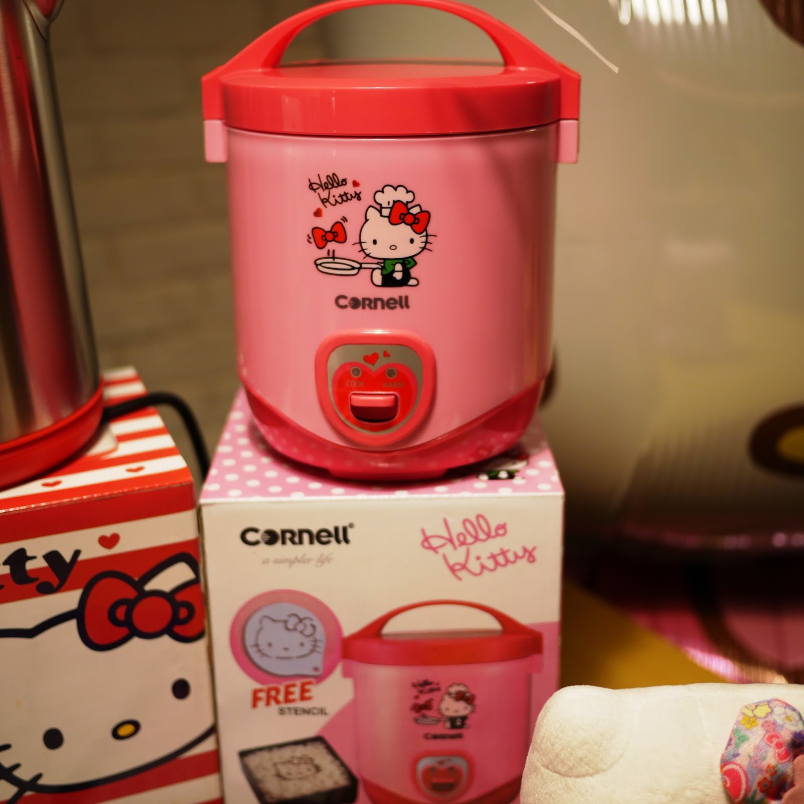 MightyFoodie: Cornell's Brand New Hello Kitty Rice Cooker & More!